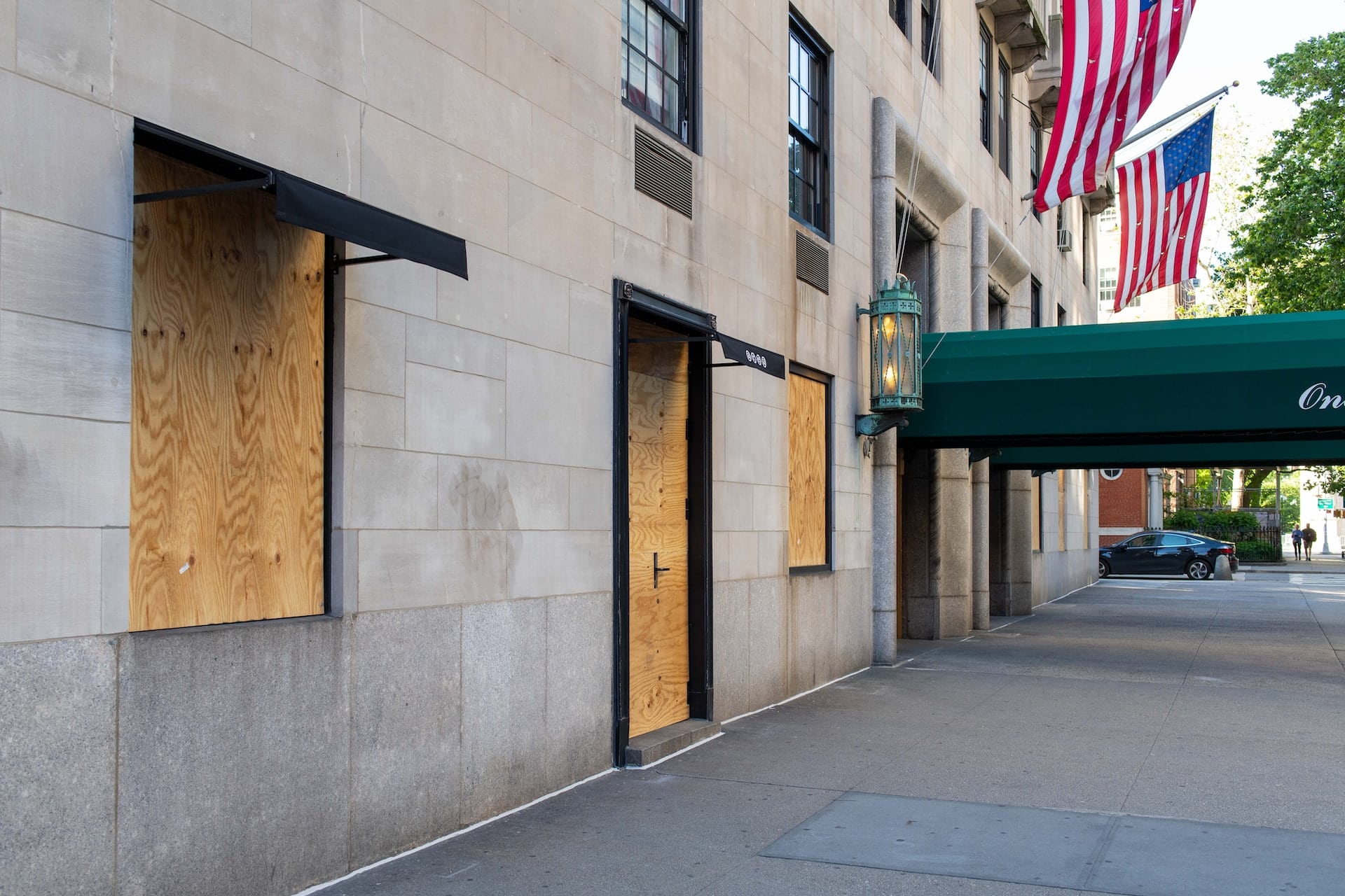 Emergency Boarding Up Windows – Emergency Glaziers