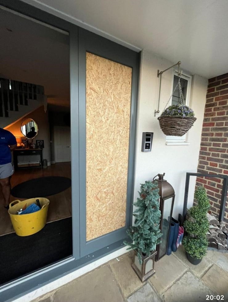 Emergency Boarding Up Windows – Emergency Glaziers