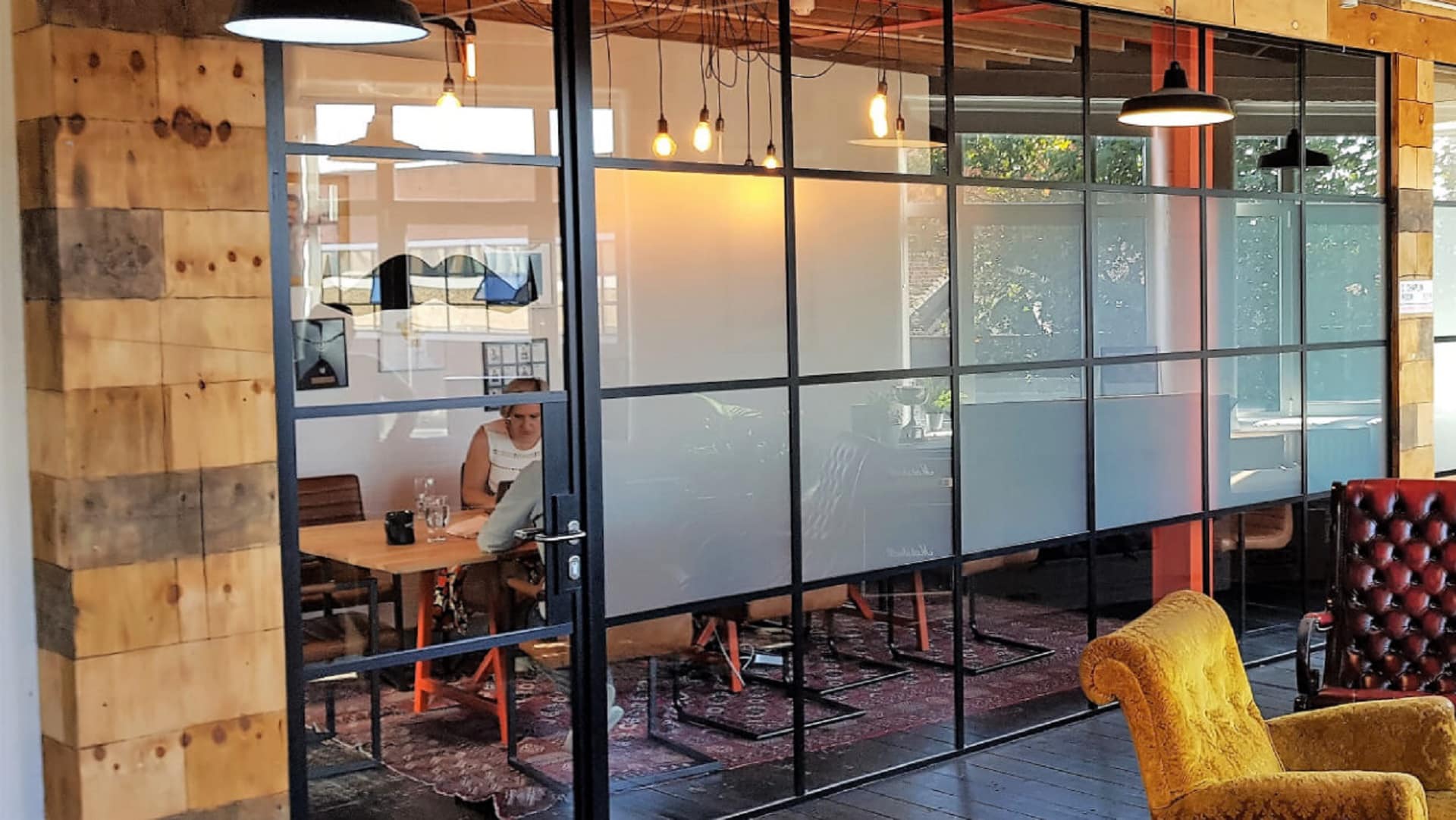 Glass Partition Walls – Emergency Glaziers